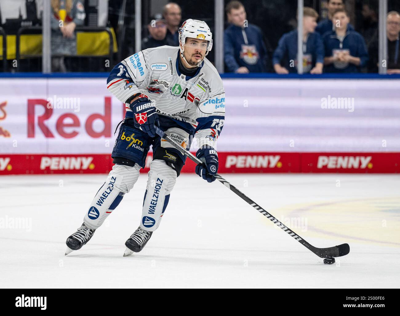 Colin Ugbekile (Iserlohn Roosters, #79). GER, EHC Red Bull Muenchen vs ...