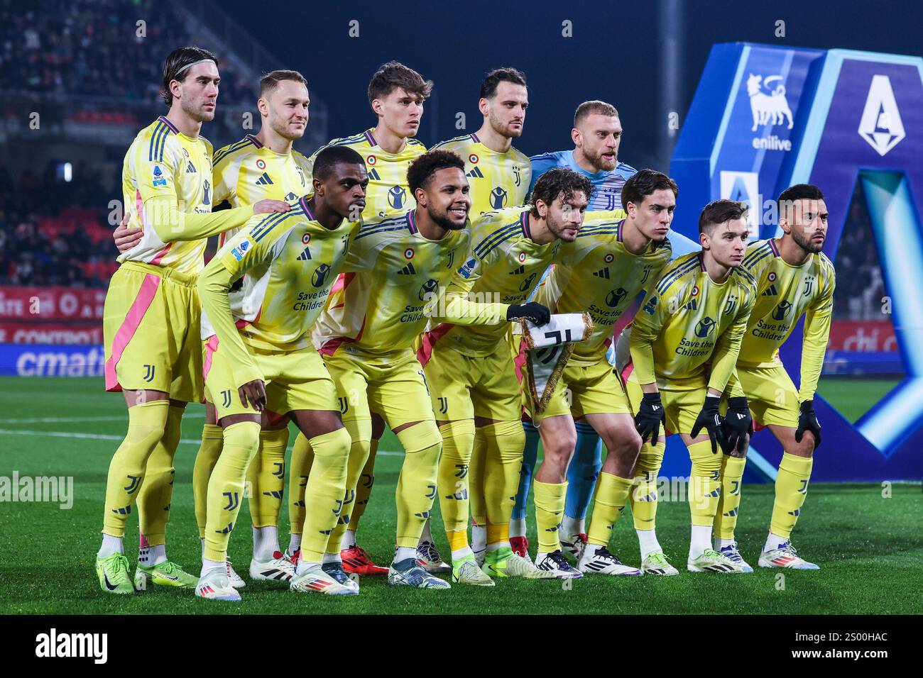 Italien. 22nd Dec, 2024. Juventus FC players line up during Serie A ...