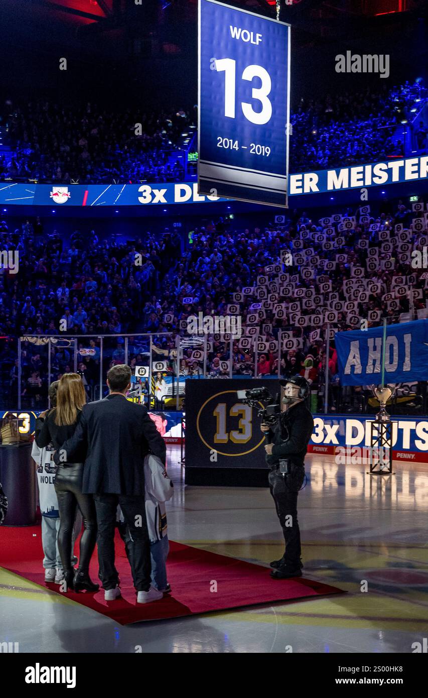 Jersey Retirement - Zeremonie zu Ehren von Michi Wolf, dem ...