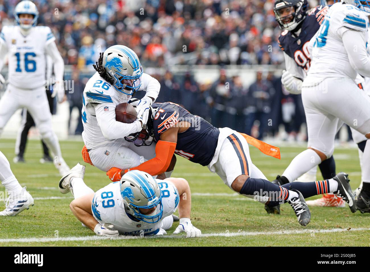 Chicago Bears safety Kevin Byard III (31) tackles Detroit Lions running ...
