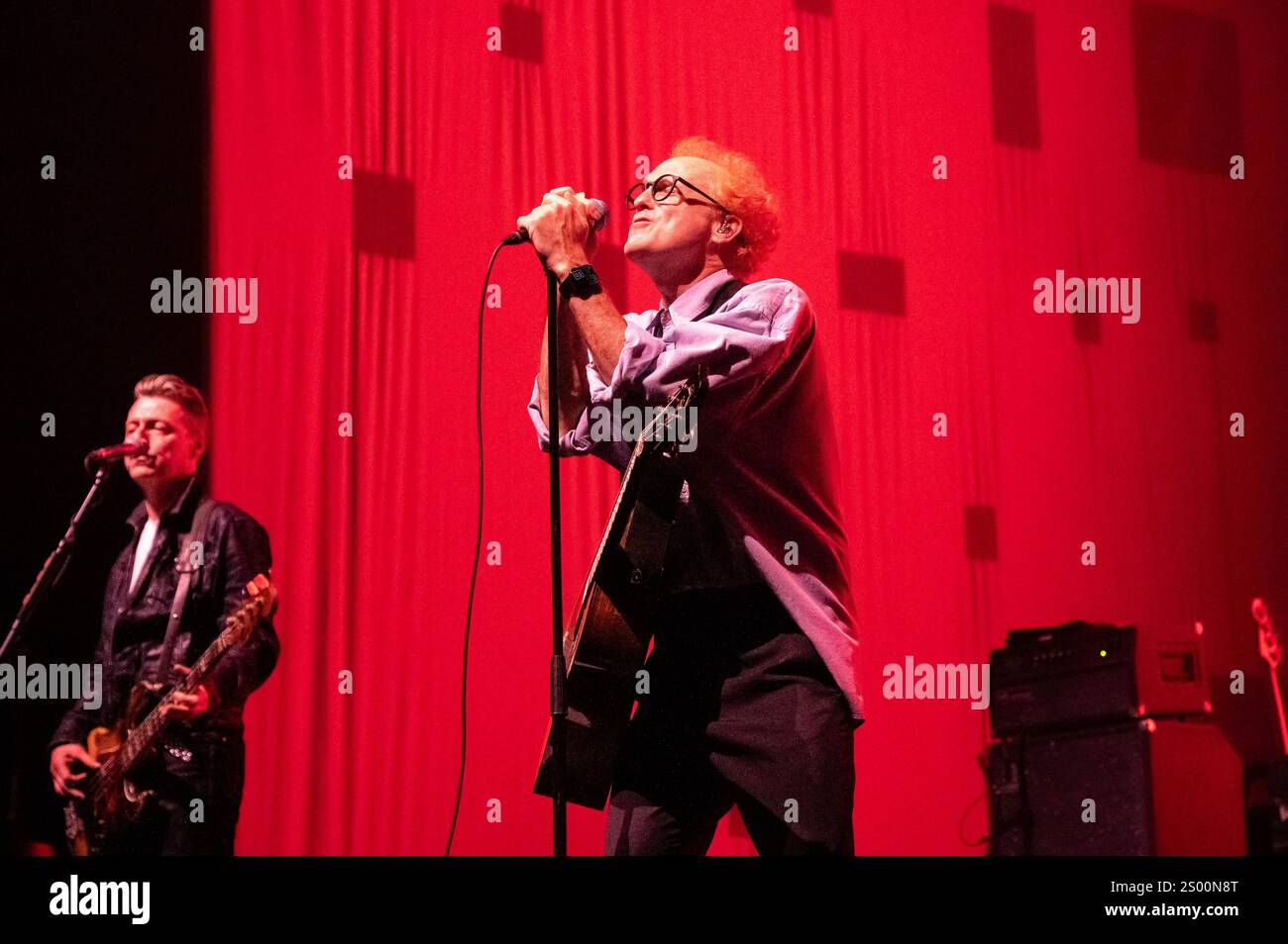 Fran Healy of Travis performing at OVO Hydro, Glasgow, 21st December 2024 Stock Photo - Alamy