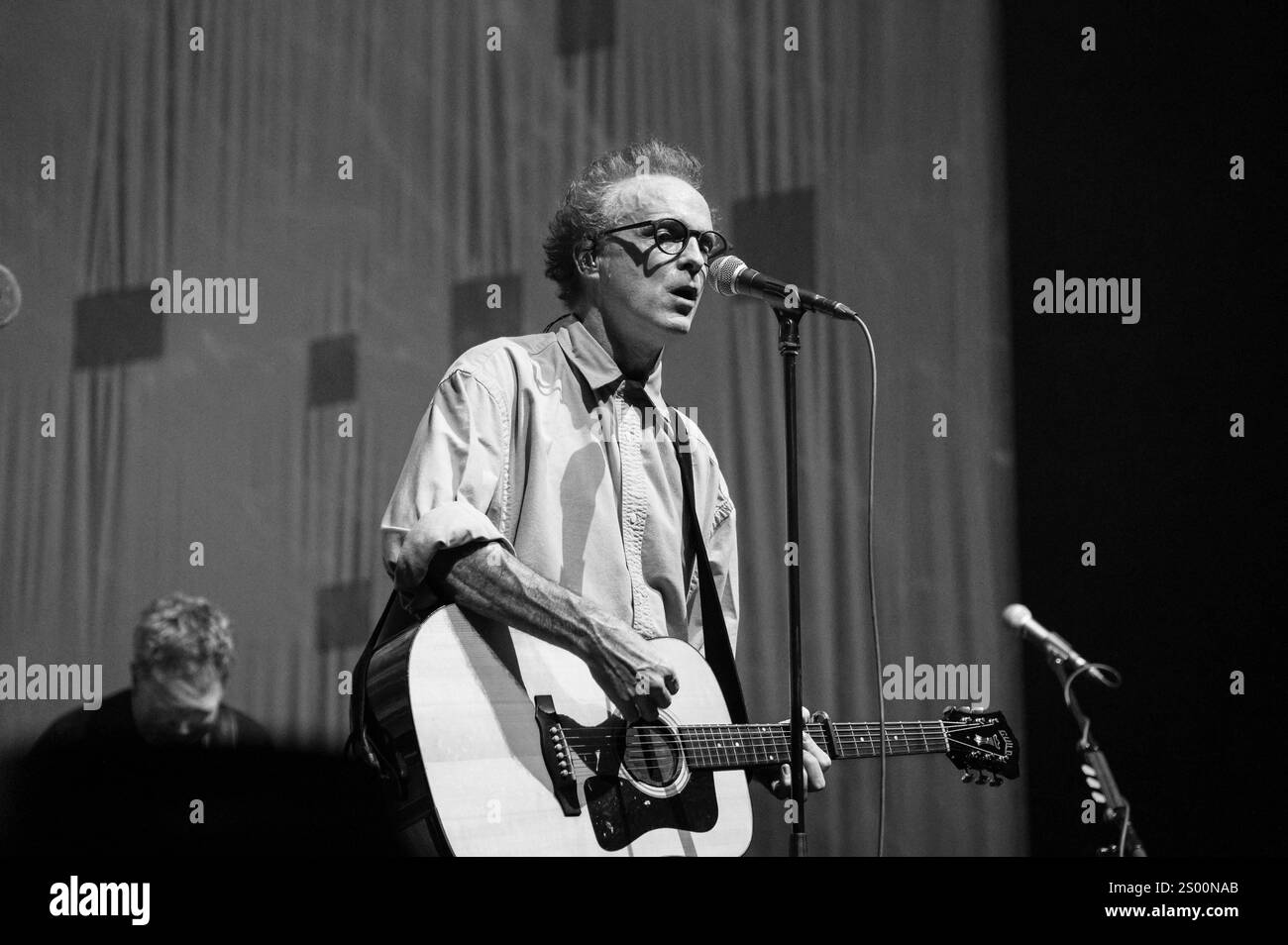 Fran Healy of Travis performing at OVO Hydro, Glasgow, 21st December ...