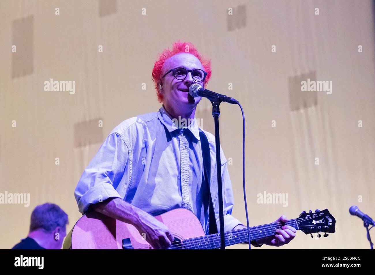 Fran Healy of Travis performing at OVO Hydro, Glasgow, 21st December ...