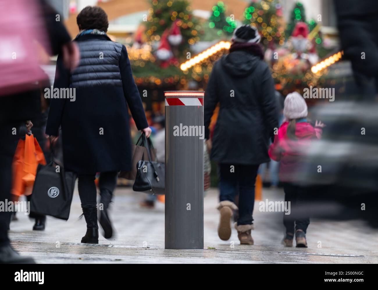Stuttgart, Germany. 23rd Dec, 2024. A fixed bollard system can be seen ...