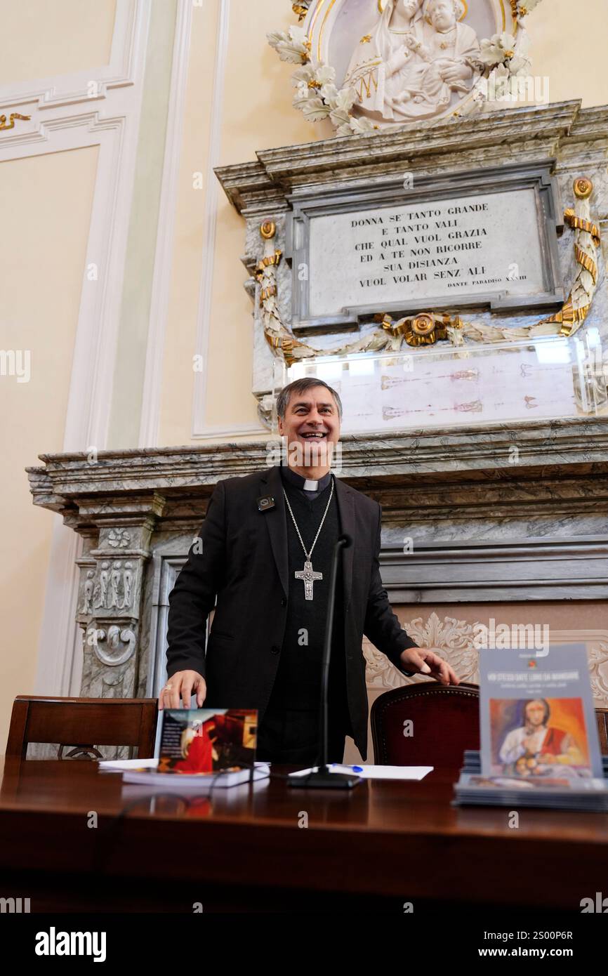 Torino, Italia. 23rd Dec, 2024. Il cardinale Roberto Repole ...