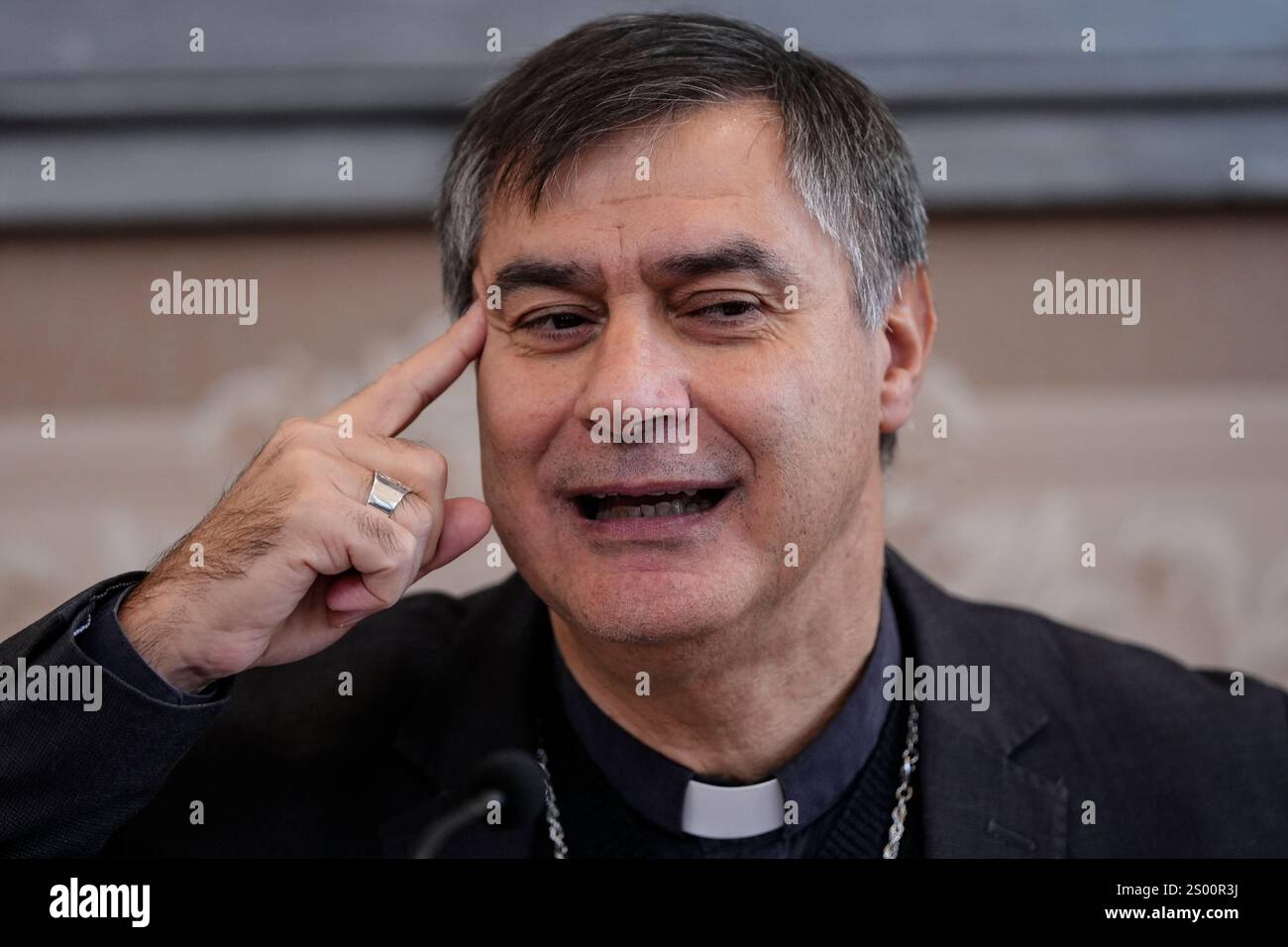 Torino, Italia. 23rd Dec, 2024. Il cardinale Roberto Repole ...