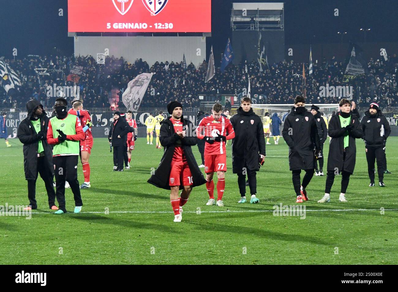 AC Monza's players after seventeenth Serie A soccer match between Monza ...