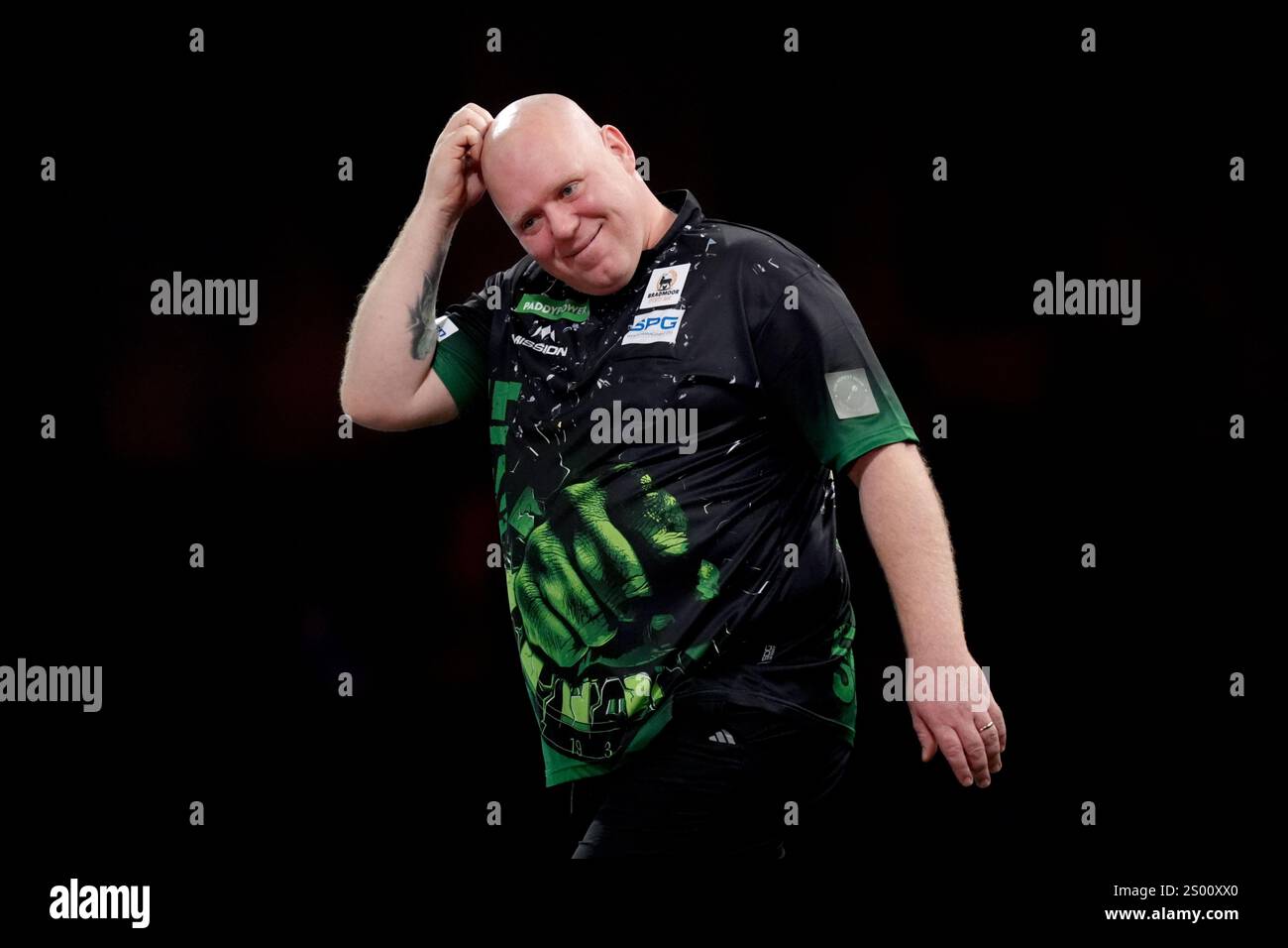 Martin Lukeman reacts during his match against Andrew Gilding during ...
