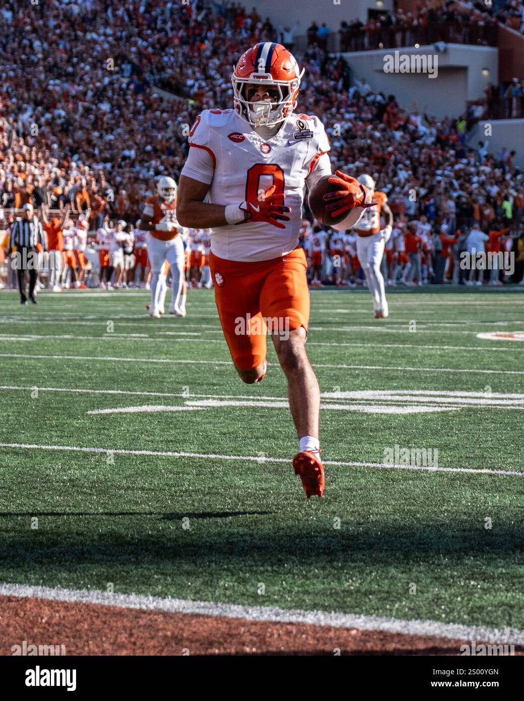 Austin, USA. 21st Dec, 2024. Dec 21, 2024.Antonio Williams #0 of the Clemson Tigers in action vs ...