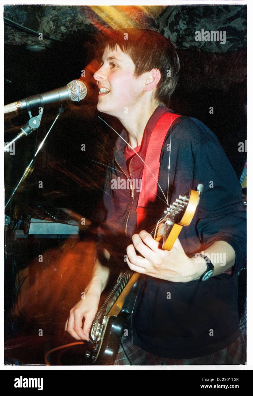 AMELIA FLETCHER, HEAVENLY, 1994: Amelia Fletcher of the Sarah Records ...