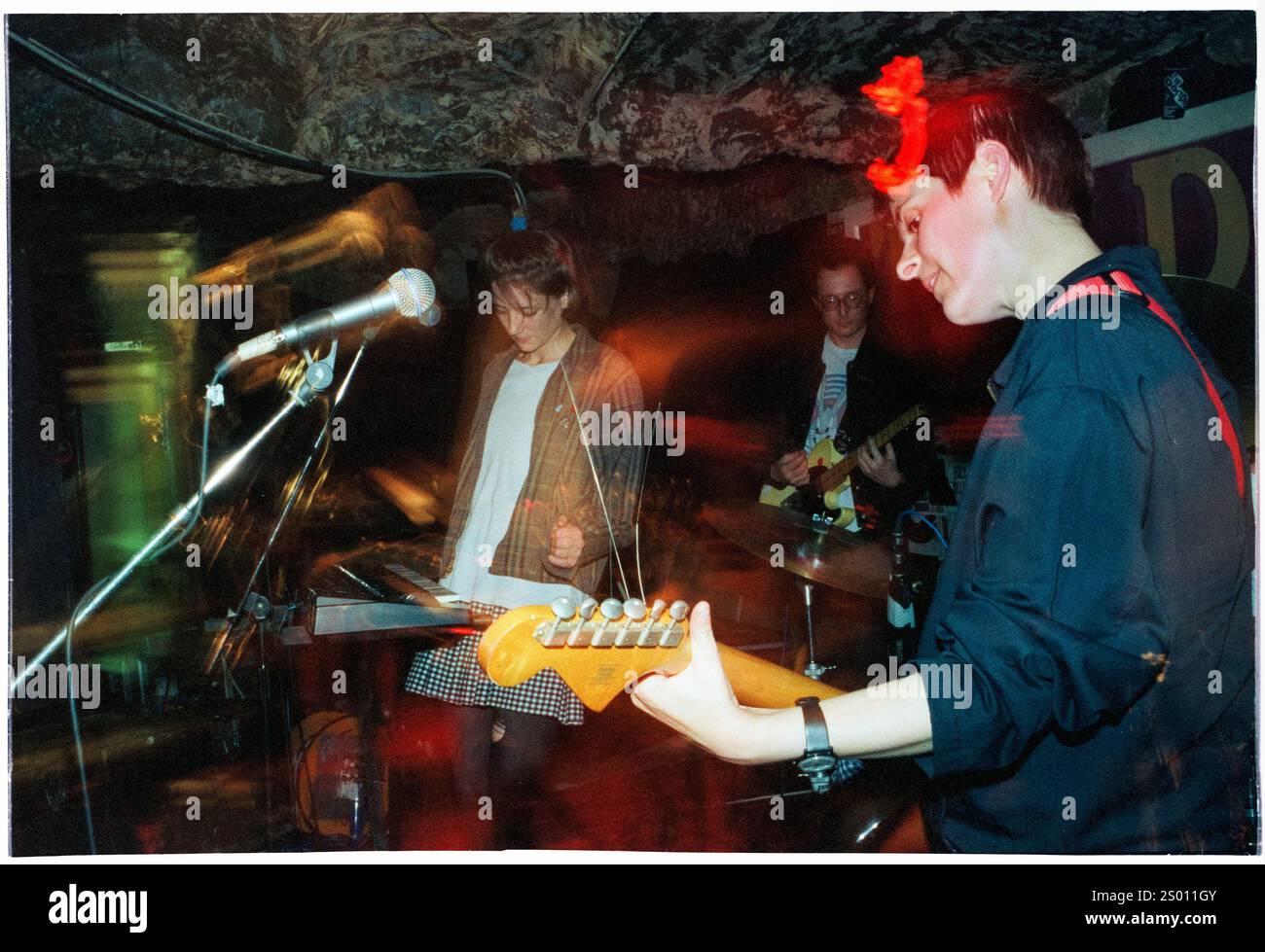 AMELIA FLETCHER, HEAVENLY, 1994: Amelia Fletcher of the Sarah Records ...