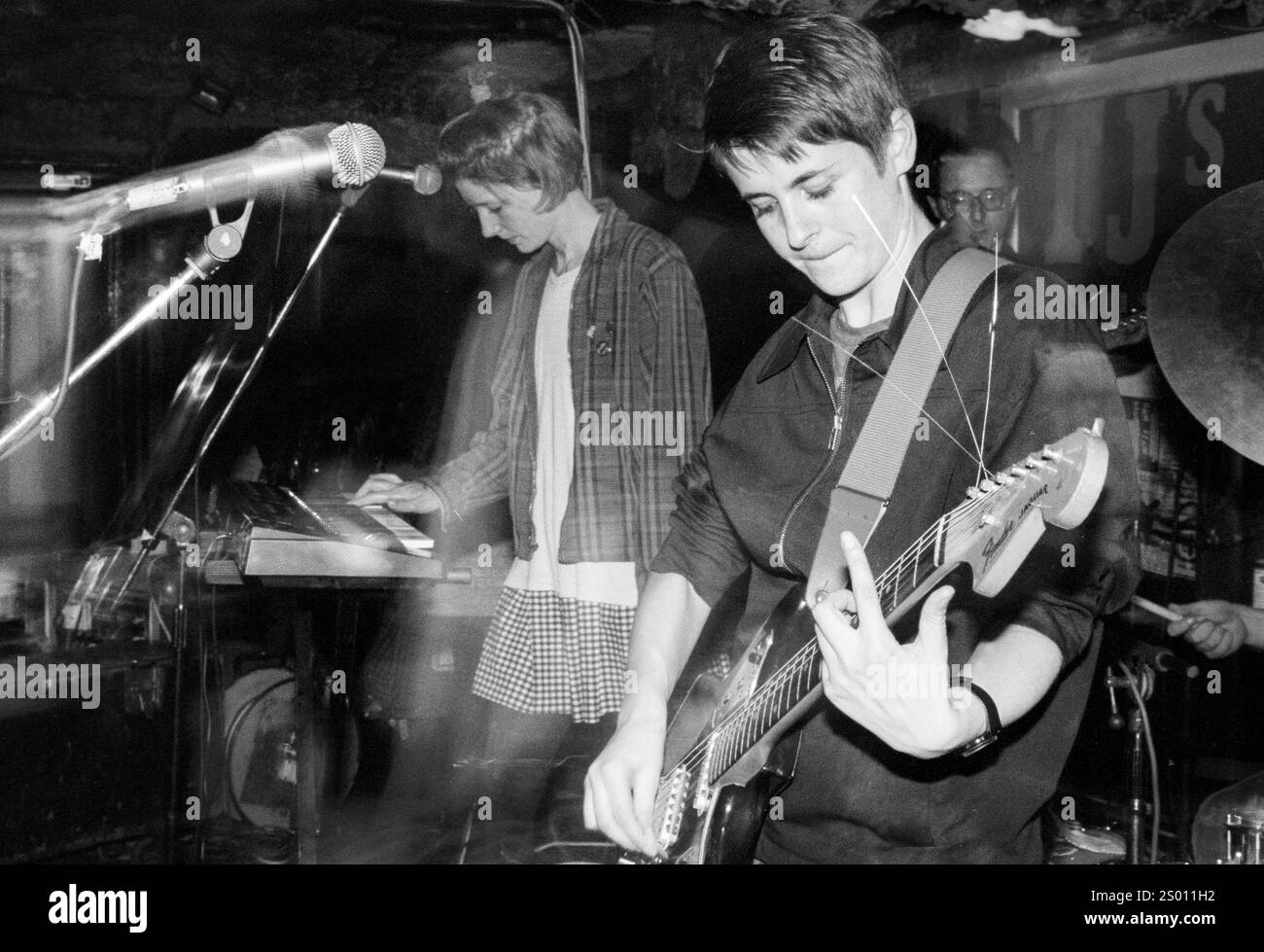 AMELIA FLETCHER, HEAVENLY, 1994: Amelia Fletcher of the Sarah Records ...