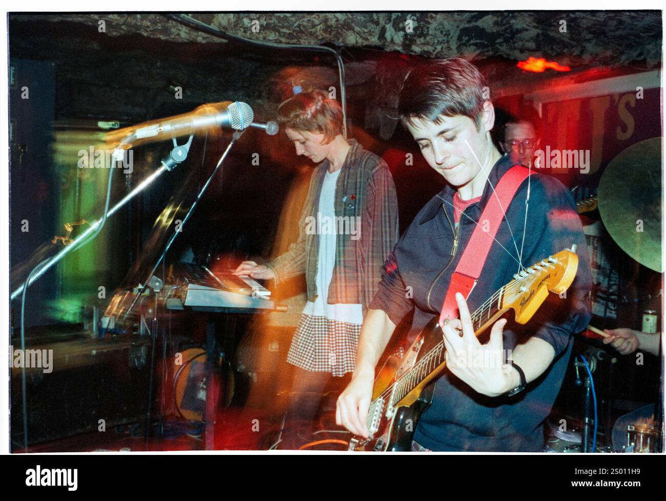 AMELIA FLETCHER, HEAVENLY, 1994: Amelia Fletcher of the Sarah Records ...