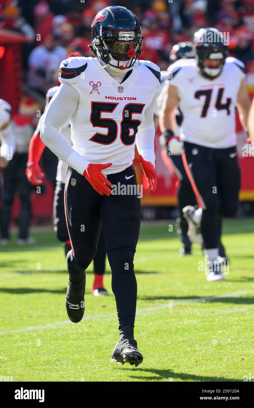 Houston Texans linebacker Jamal Hill comes onto the field during ...
