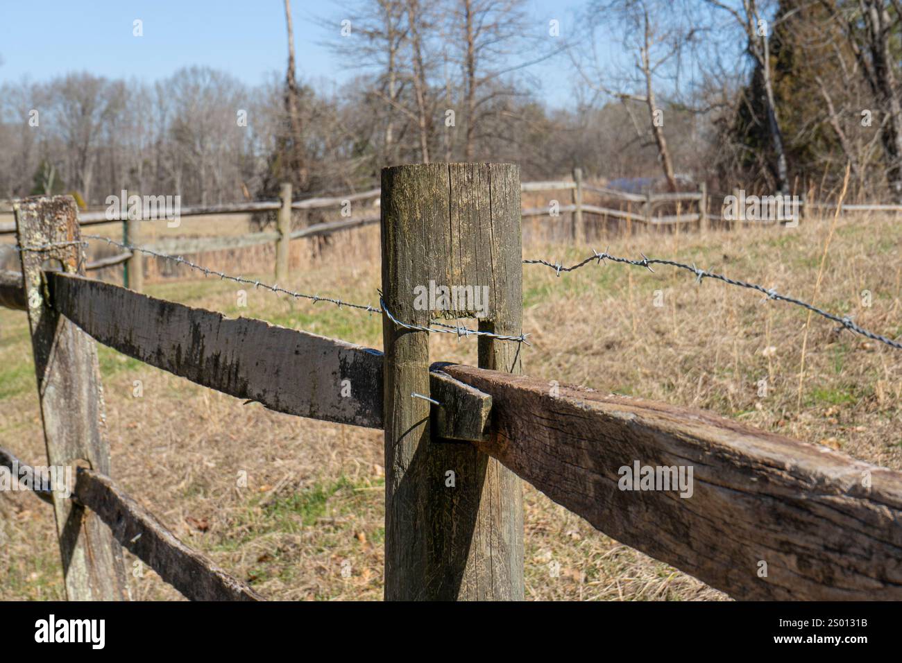 Farm split rail fence hi-res stock photography and images - Alamy
