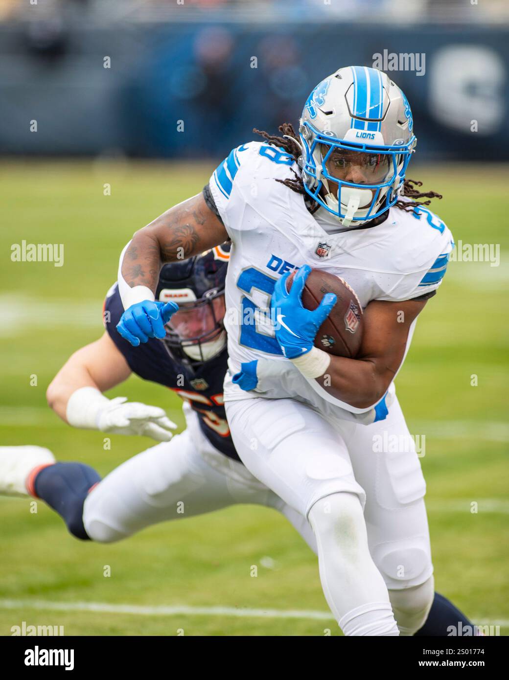 Detroit Lions Jermar Jefferson (28) is chased by Chicago Bears Jack ...