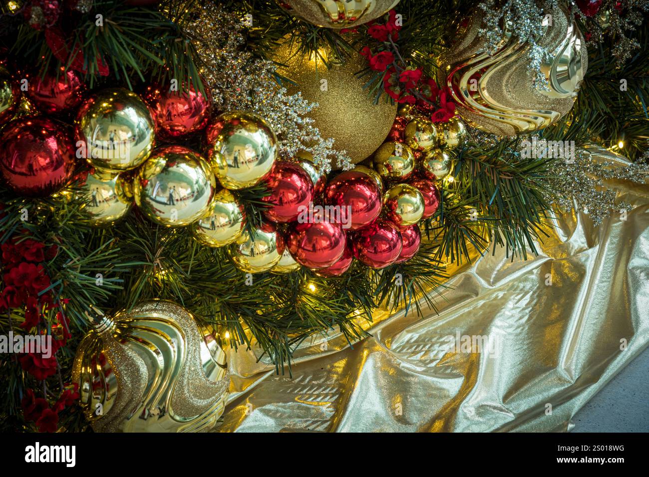 Detail holiday closeup tree hi-res stock photography and images - Alamy