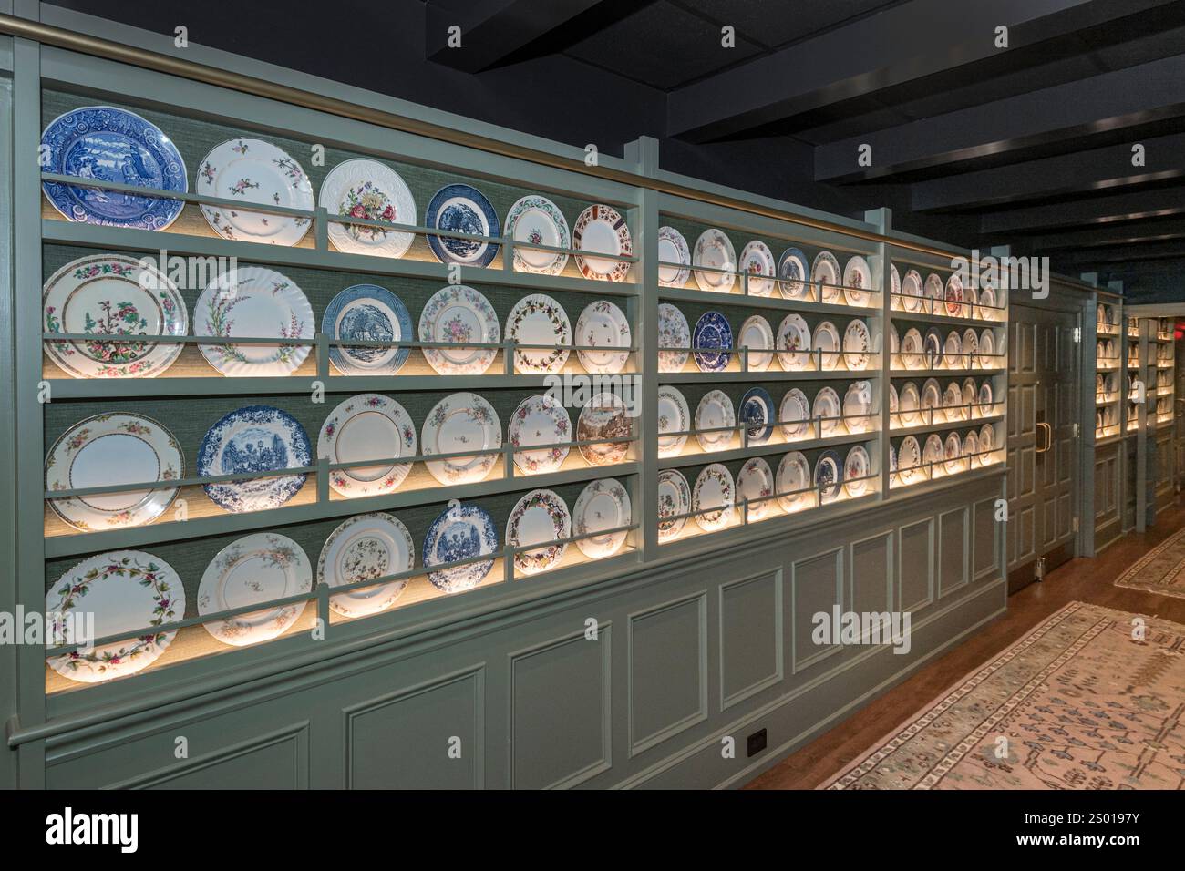 Vintage antique plate collection, Pennsylvania USA Stock Photo - Alamy