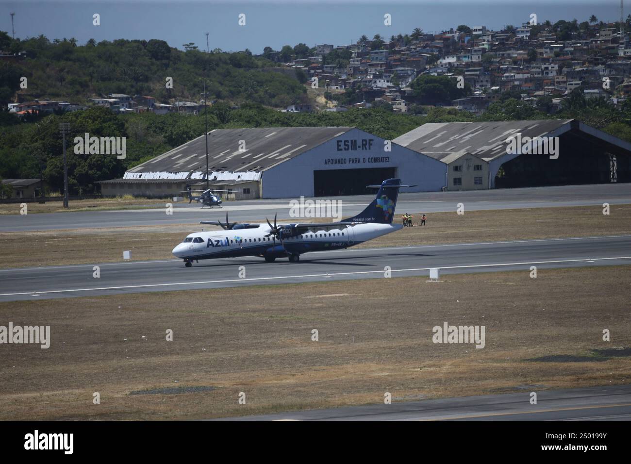 PE - RECIFE - 12/23/2024 - RECIFE, AIRPORT MOVEMENT - View of an ...