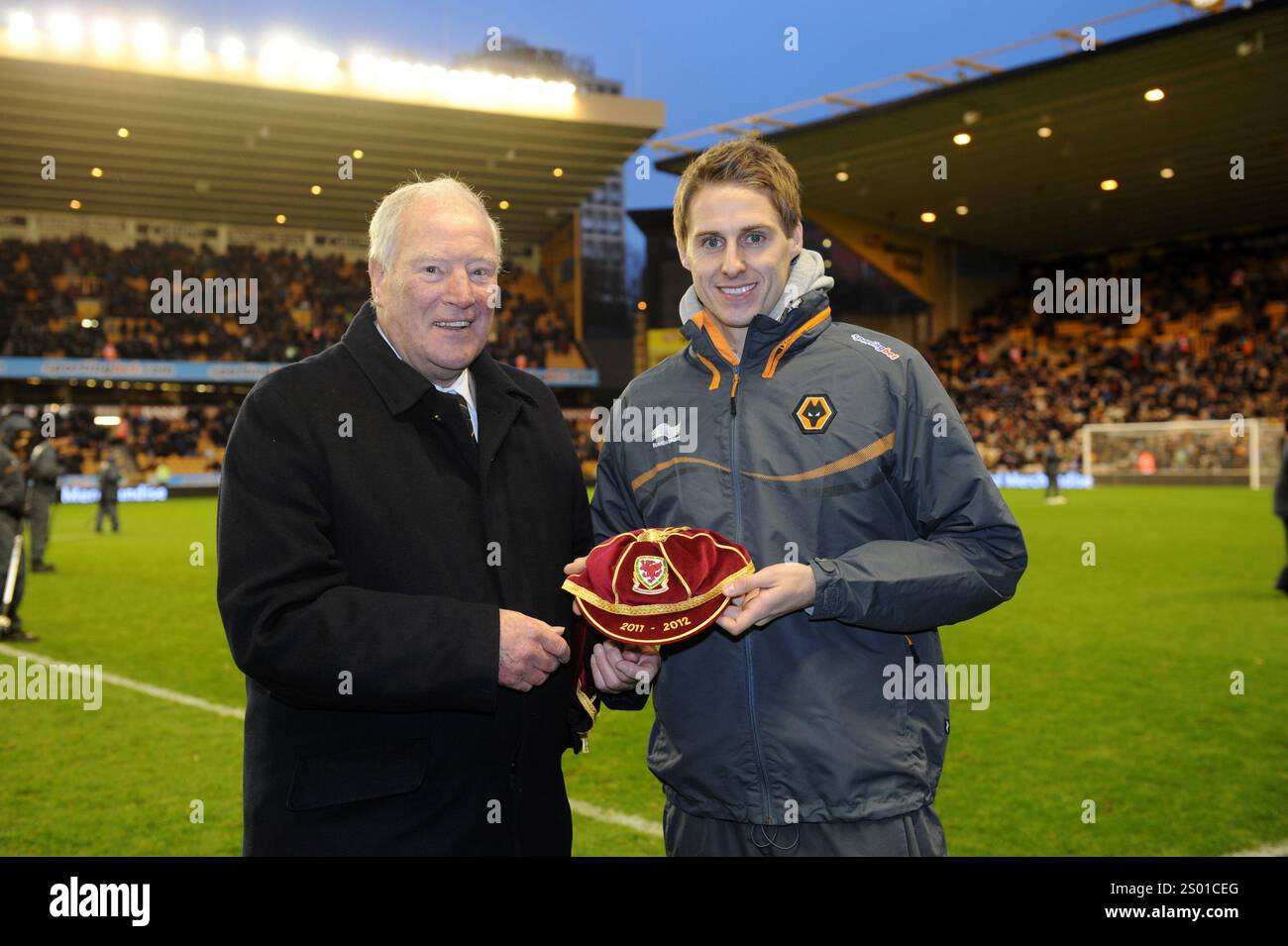 Former Wolves and England footballer Ron Flowers with David Edwards of ...