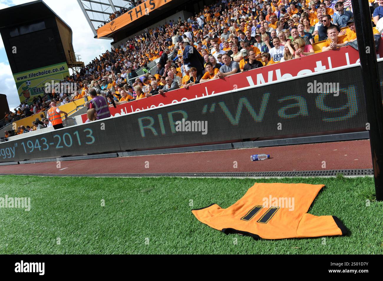 Wagstaffe wolves hi-res stock photography and images - Alamy