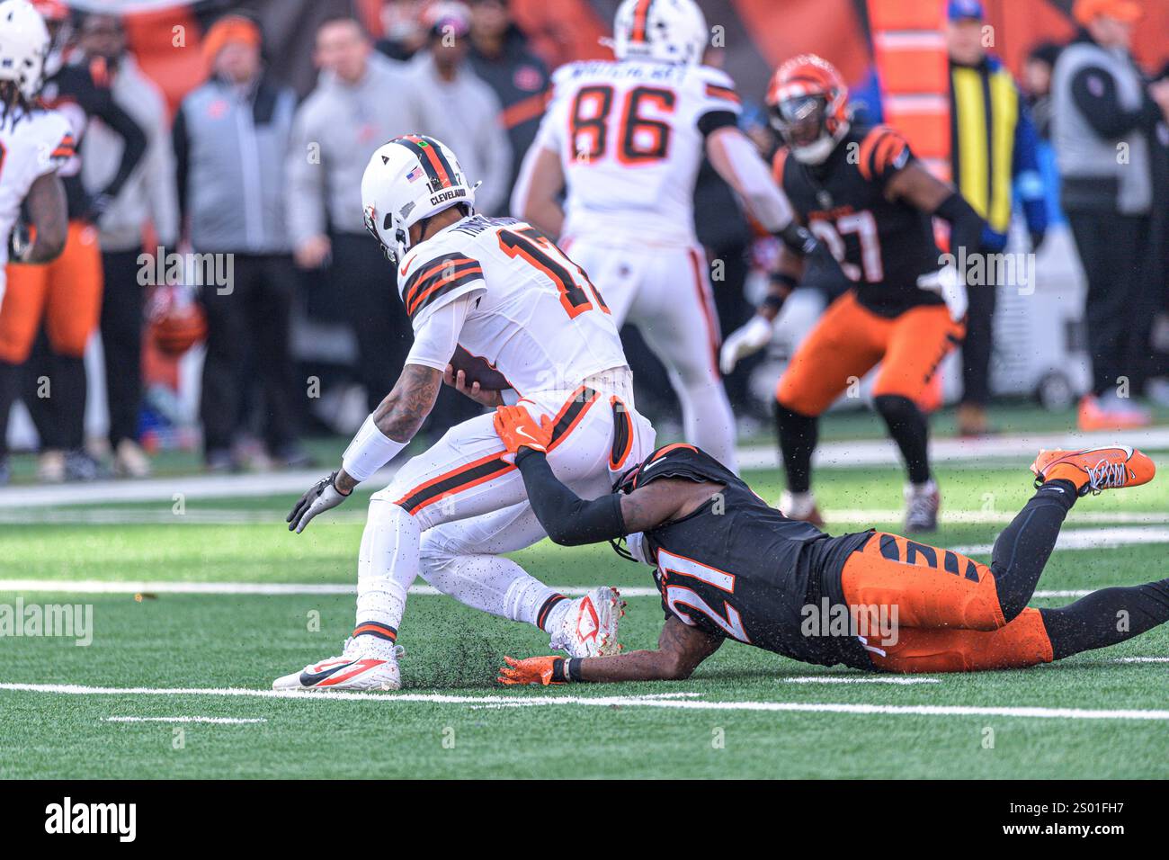DETROIT, MI - DECEMBER 22: Cincinnati Bengals Cornerback (21) Mike ...