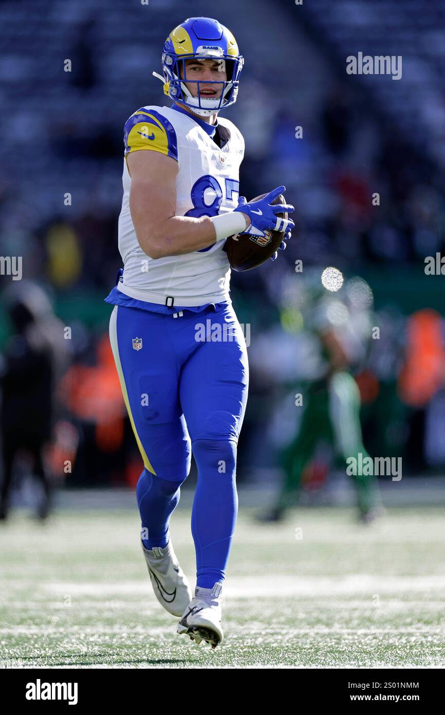 Los Angeles Rams tight end Davis Allen (87) warms up before an NFL ...