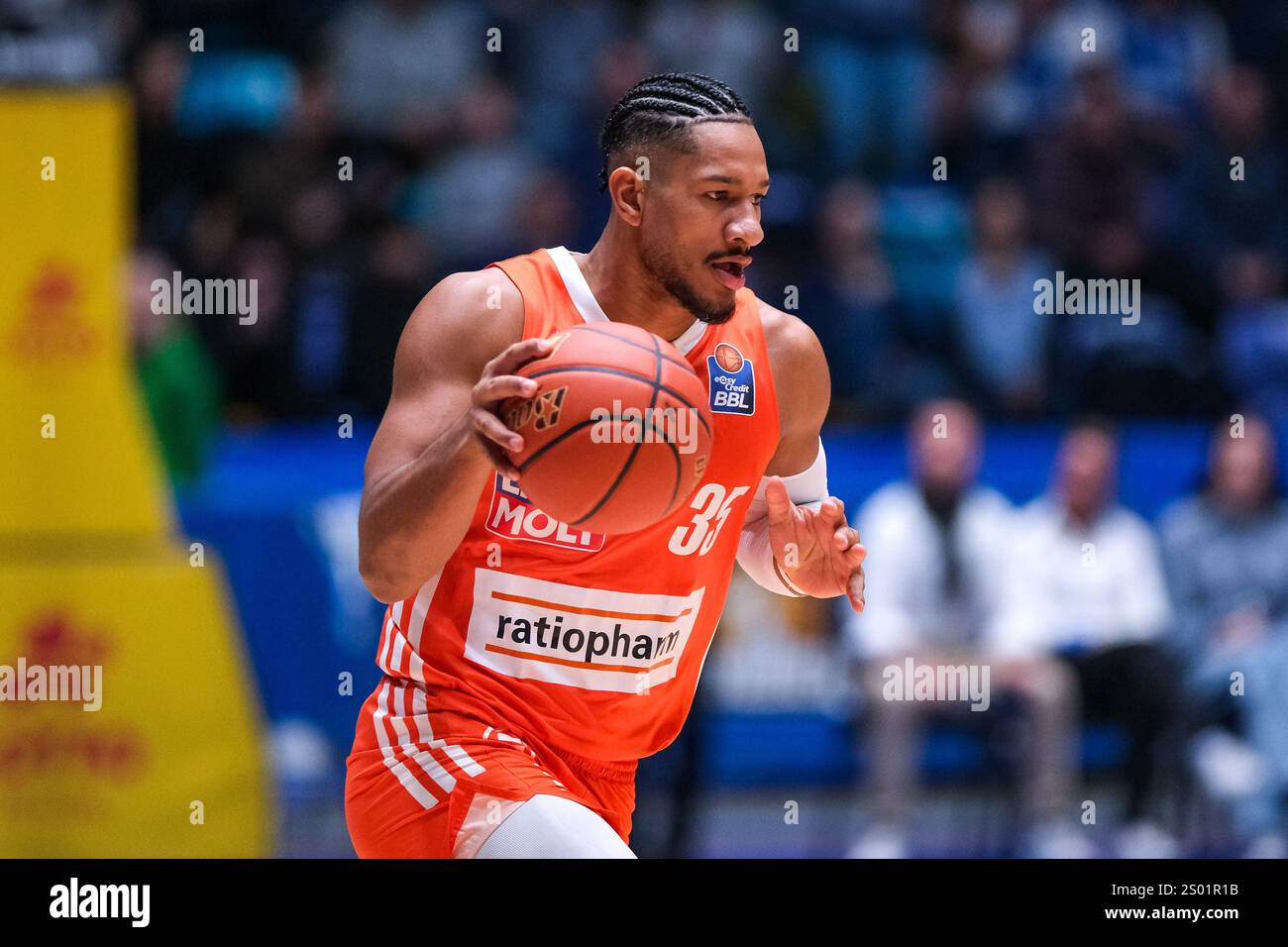 Karim Jallow (Ratiopharm Ulm, #35) am Ball, GER, Skyliners Frankfurt vs ...