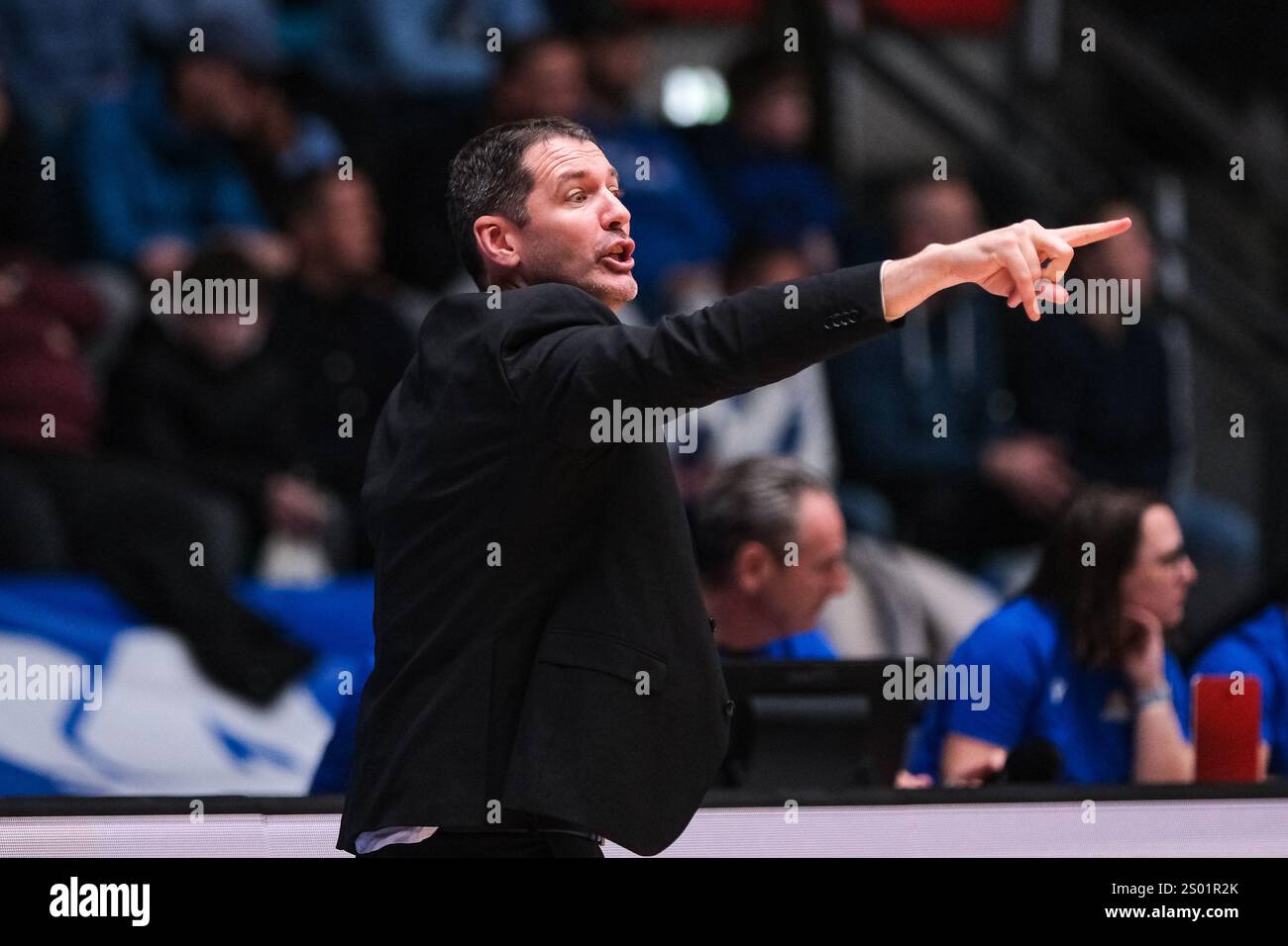 Ty Harrelson (Ratiopharm Ulm, Trainer) gestikuliert, GER, Skyliners ...