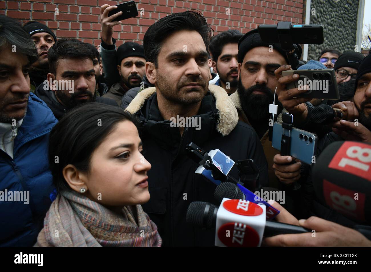 Kashmir, India, Srinagar, students, outside the residence of the Chief ...