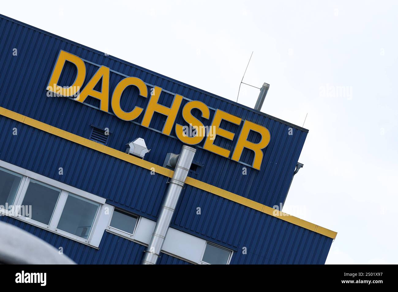 Schriftzug / Logo des Unternehmens DACHSER am 23.12.2024 in München Die ...