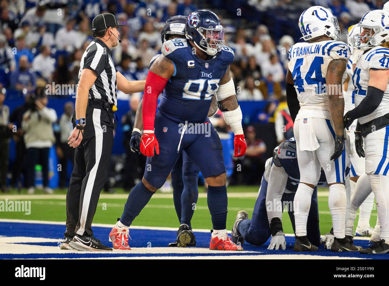 Tennessee Titans defensive tackle Jeffery Simmons (98) celebrates on ...