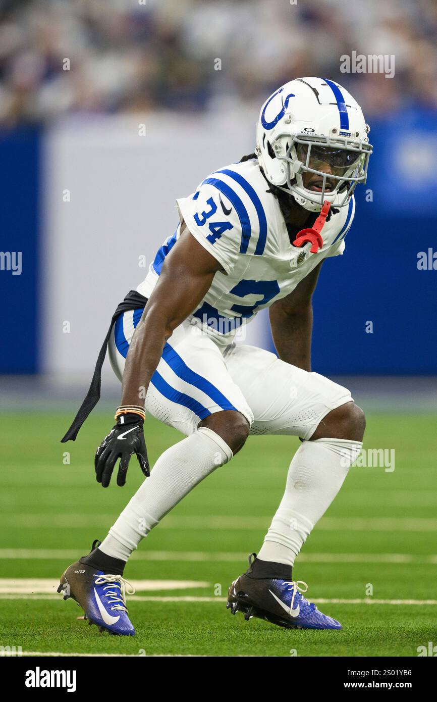 Indianapolis Colts cornerback David Long (34) drops into coverage ...
