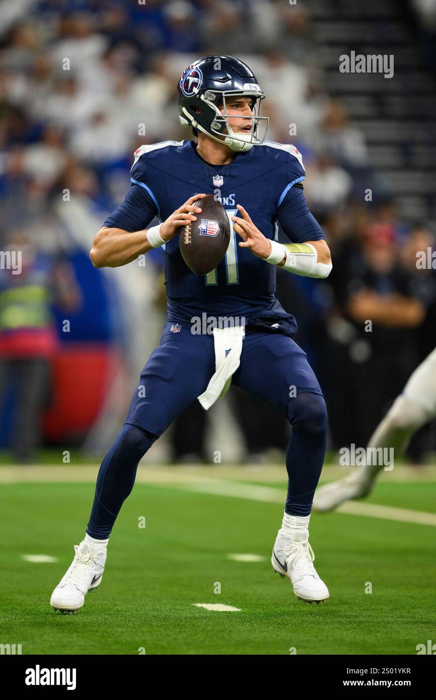 Tennessee Titans quarterback Mason Rudolph (11) looks downfield during ...