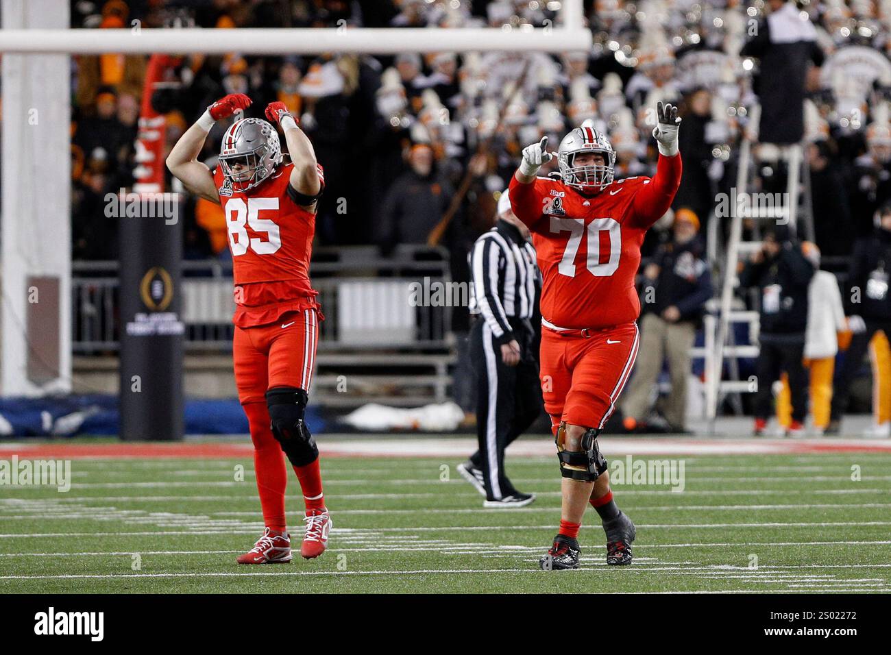 COLUMBUS, OH - DECEMBER 21: Ohio State Buckeyes tight end Bennett ...