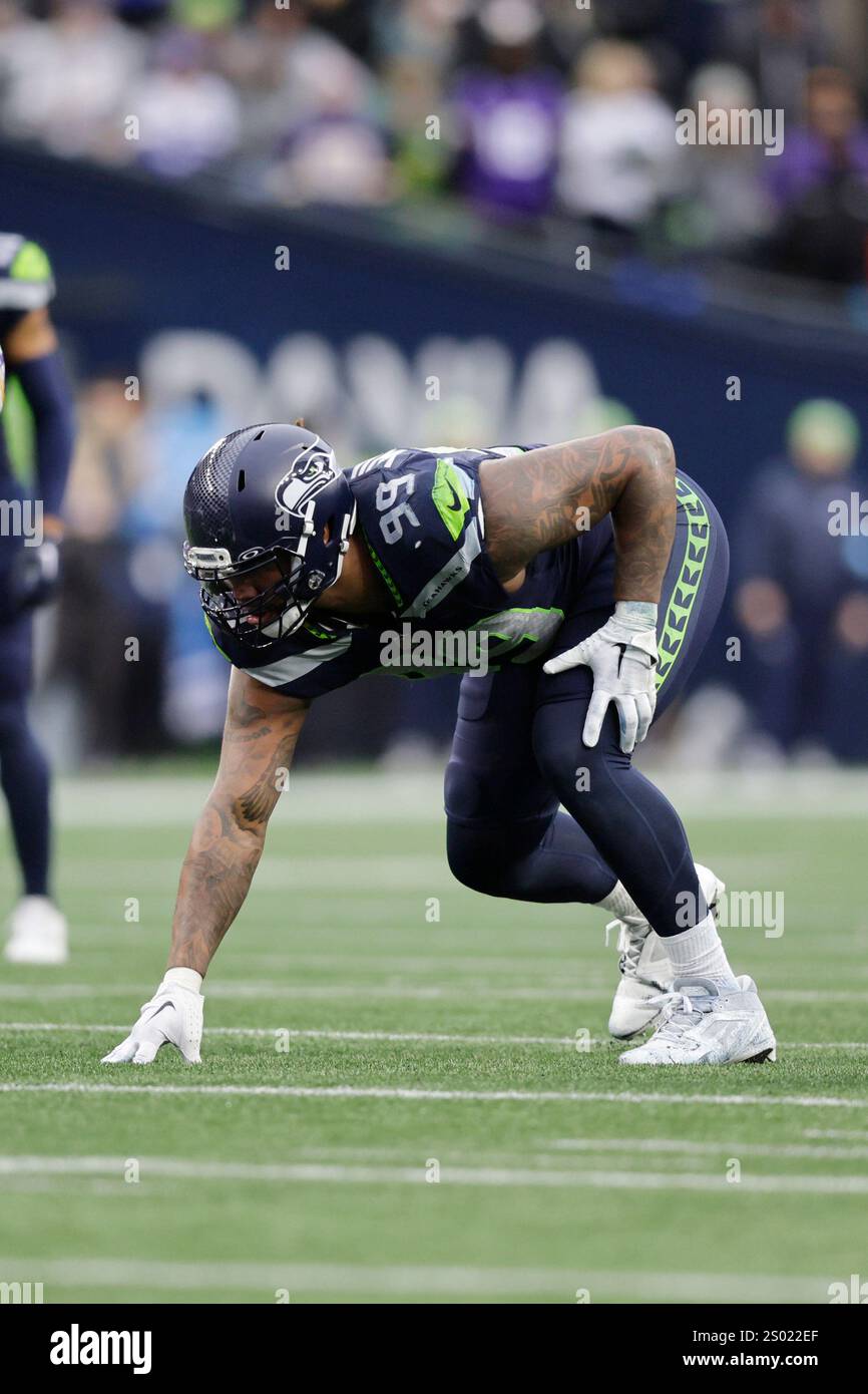 Seattle Seahawks defensive end Leonard Williams (99) lines up for the ...