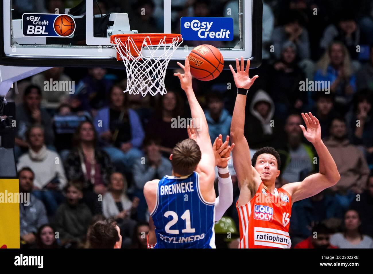 Frankfurt Am Main, Deutschland. 23rd Dec, 2024. Lorenz Brenneke ...