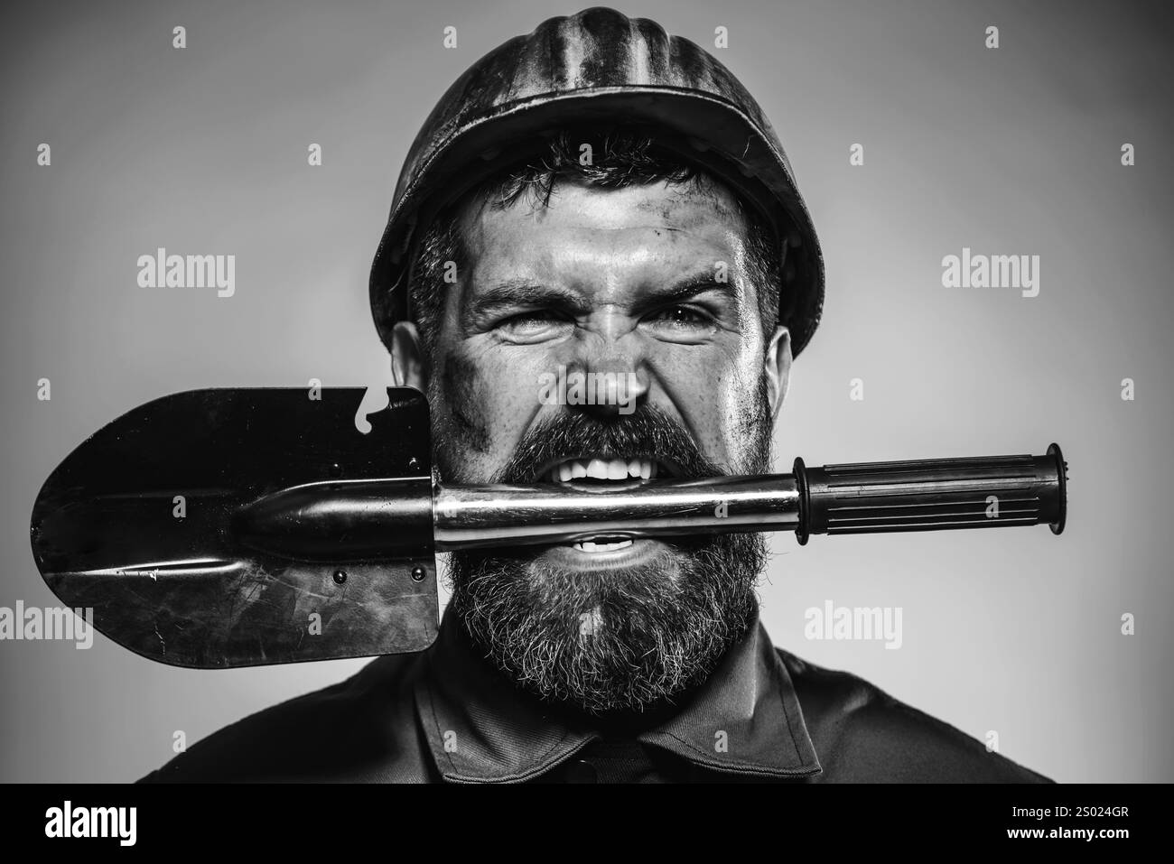 Bearded man in military Black and White Stock Photos & Images - Alamy