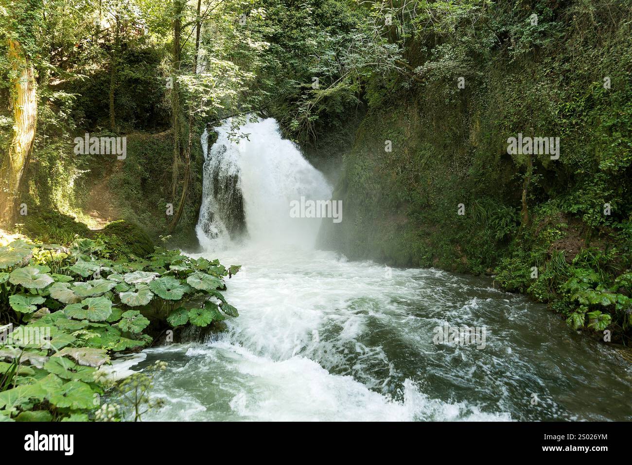 Wonderful Natural Sceneries of The Marmore Falls (Cascata delle Marmore ...