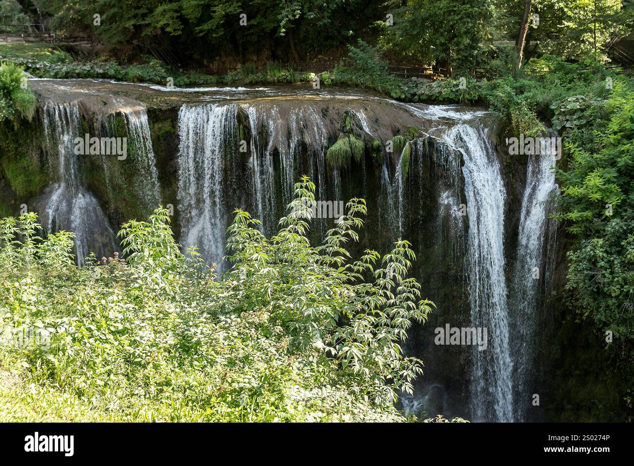 Wonderful Natural Sceneries of The Marmore Falls (Cascata delle Marmore ...