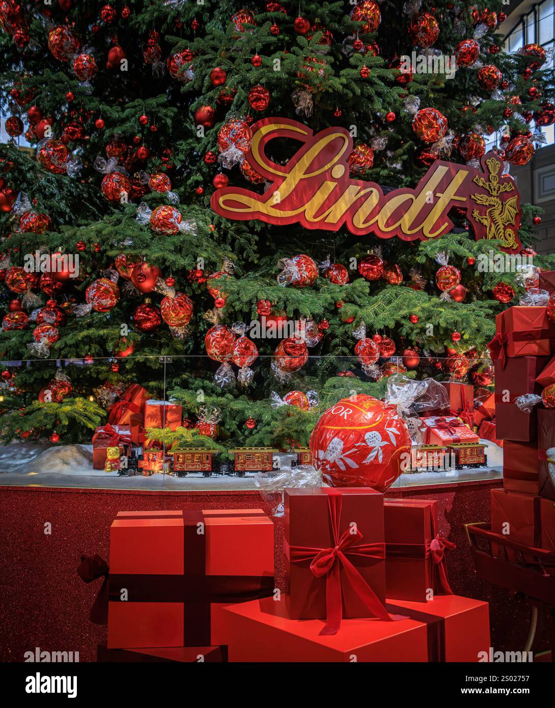 Zurich, Switzerland - November 24, 2024: Iconic Lindt Christmas tree at ...