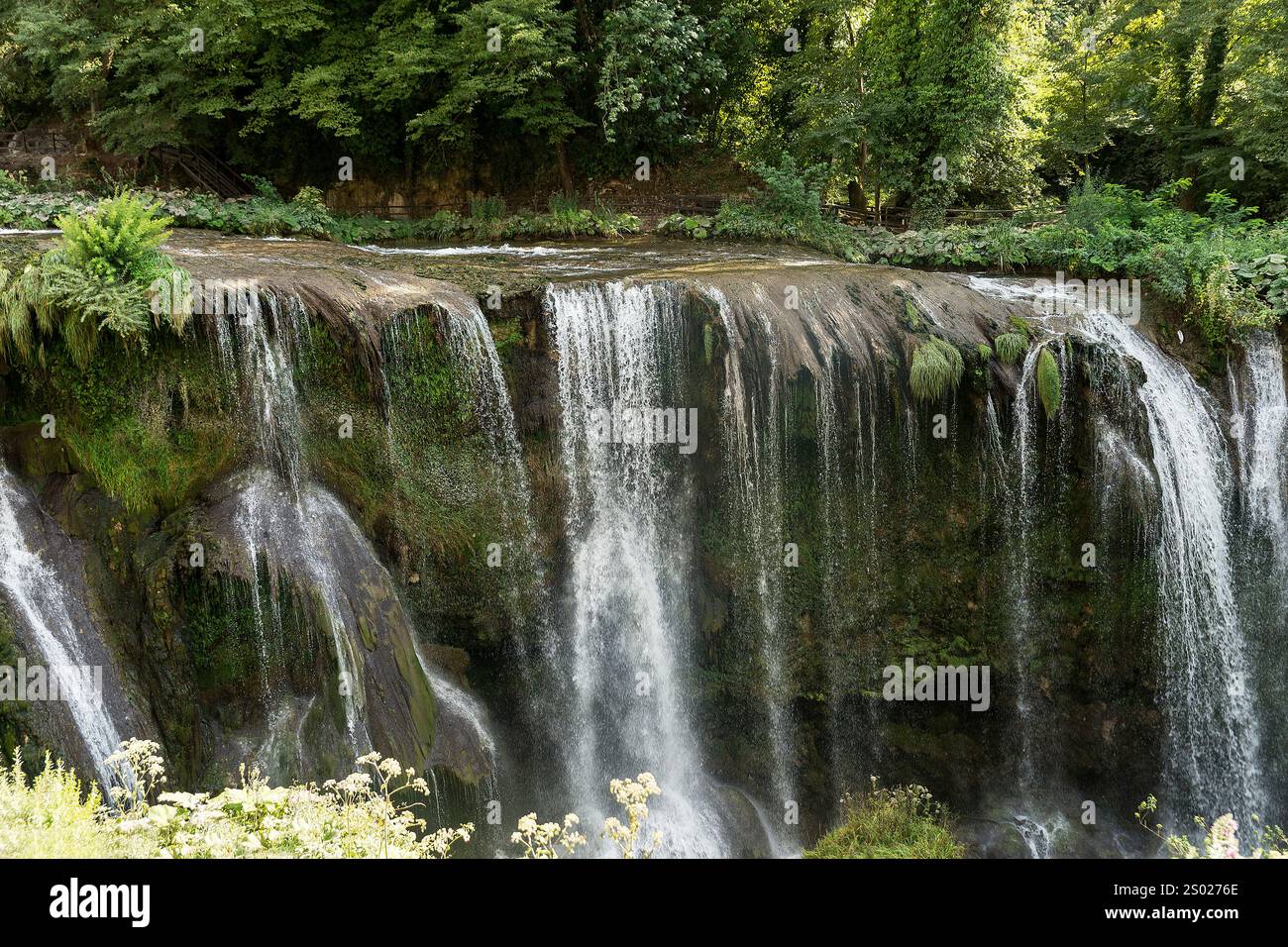 Wonderful Natural Sceneries of The Marmore Falls (Cascata delle Marmore ...