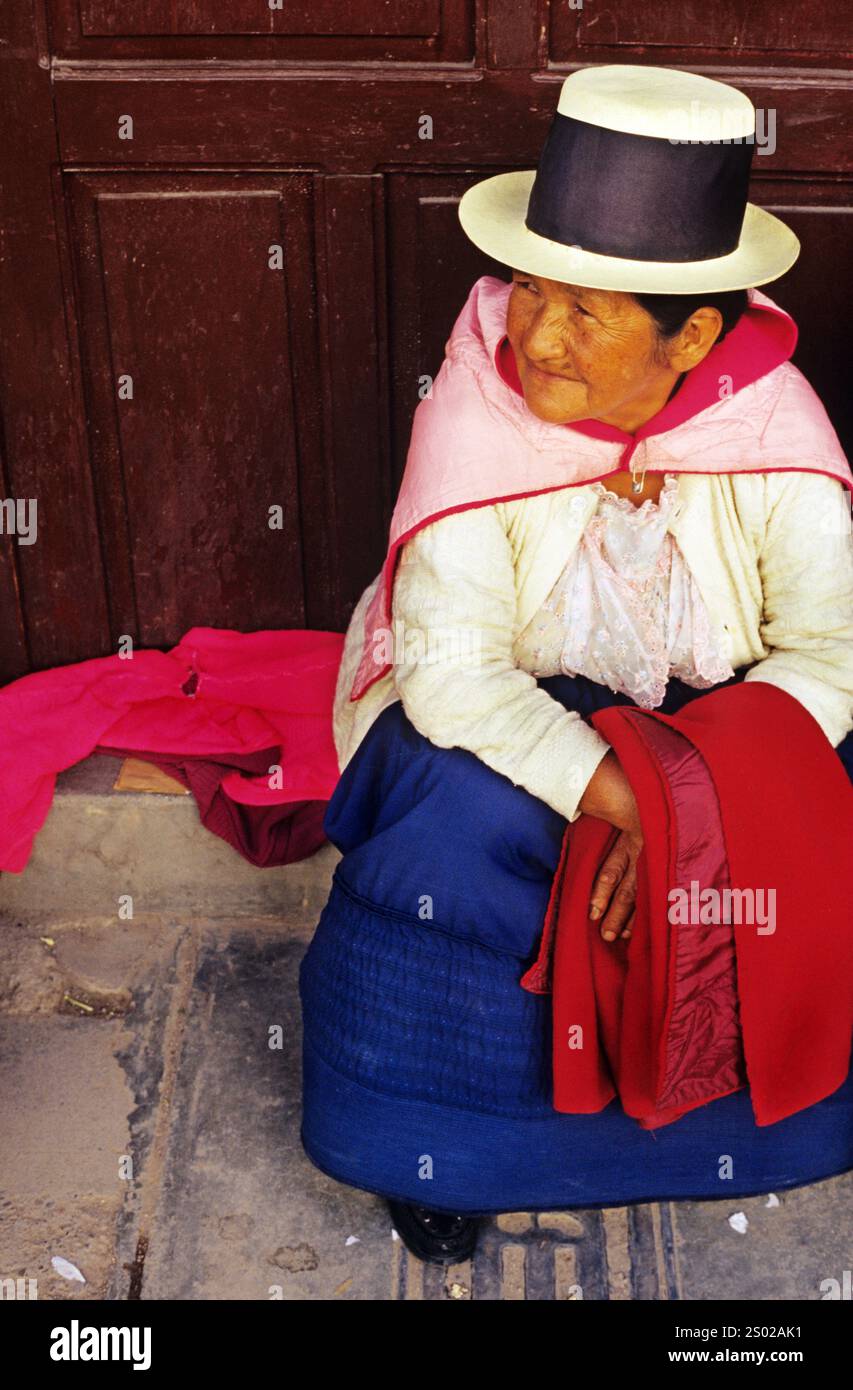 Huamanguina traditional clothing hi-res stock photography and images ...