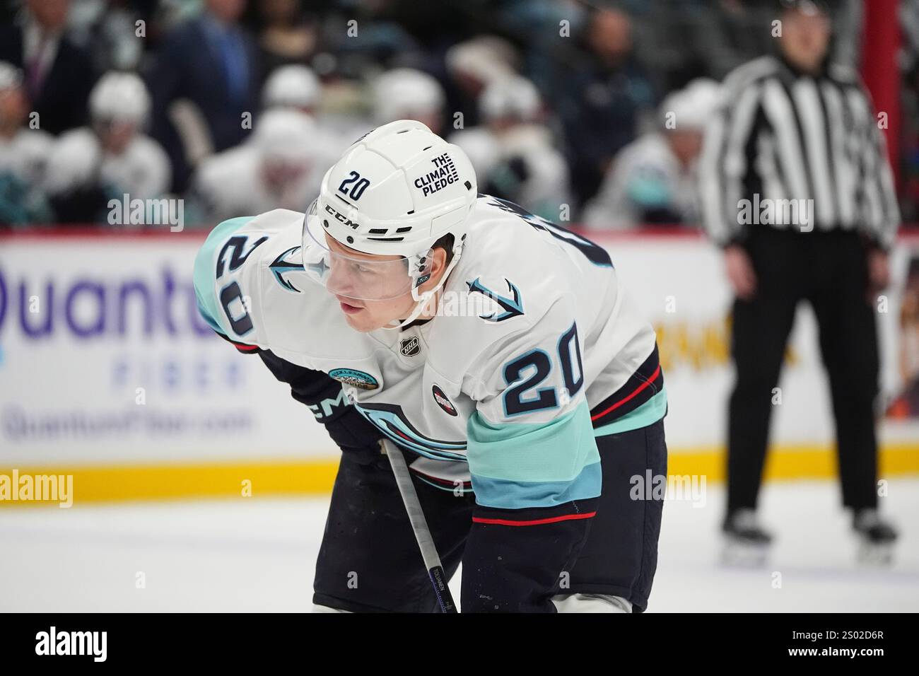Seattle Kraken right wing Eeli Tolvanen (20) in the second period of an ...