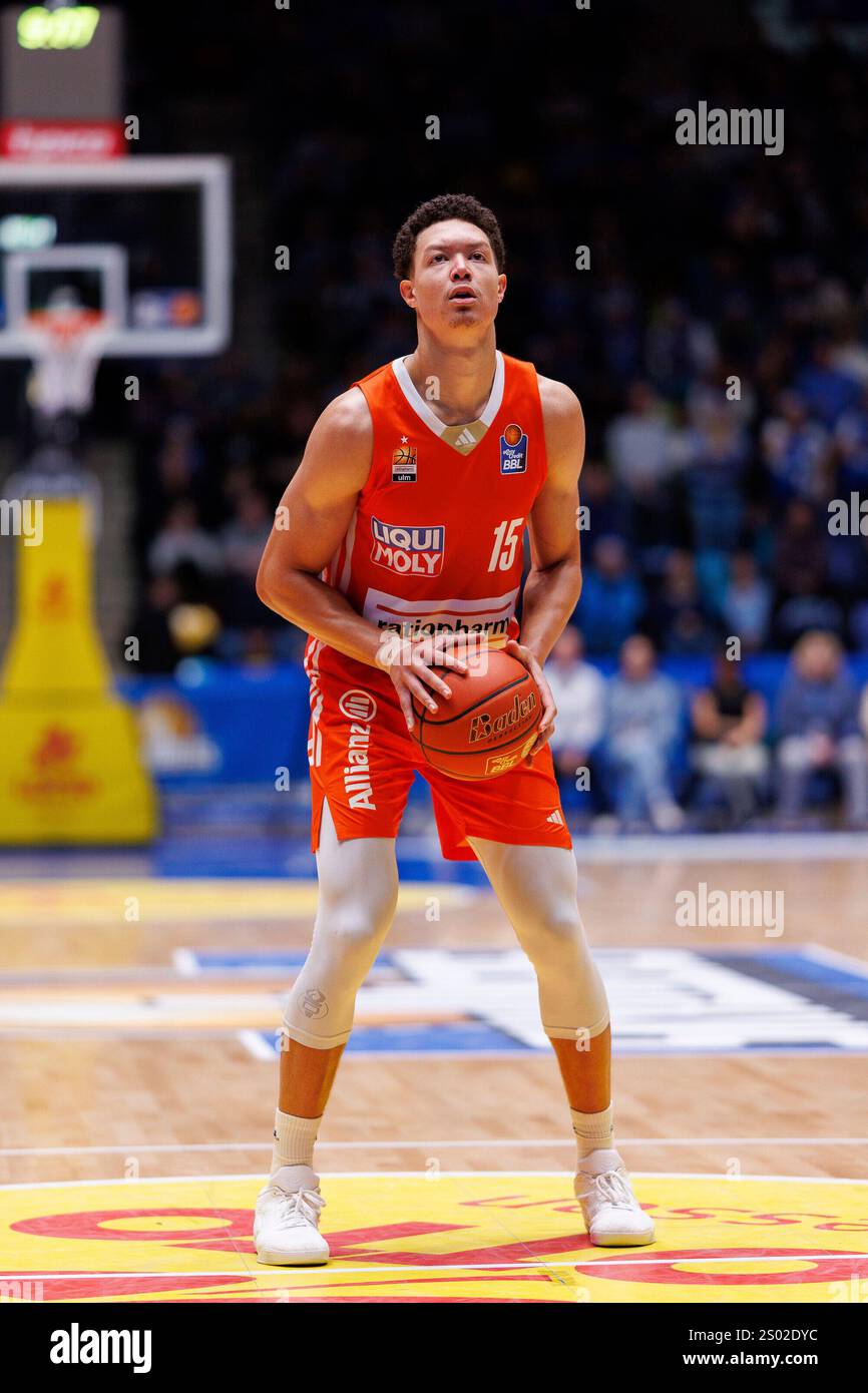 Frankfurt Am Main, Deutschland. 23rd Dec, 2024. Isaiah Roby (ratiopharm ...