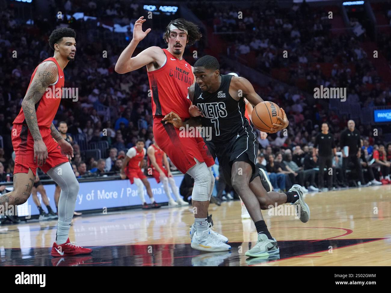Brooklyn Nets guard Shake Milton (7) drives to the basket as Miami Heat ...