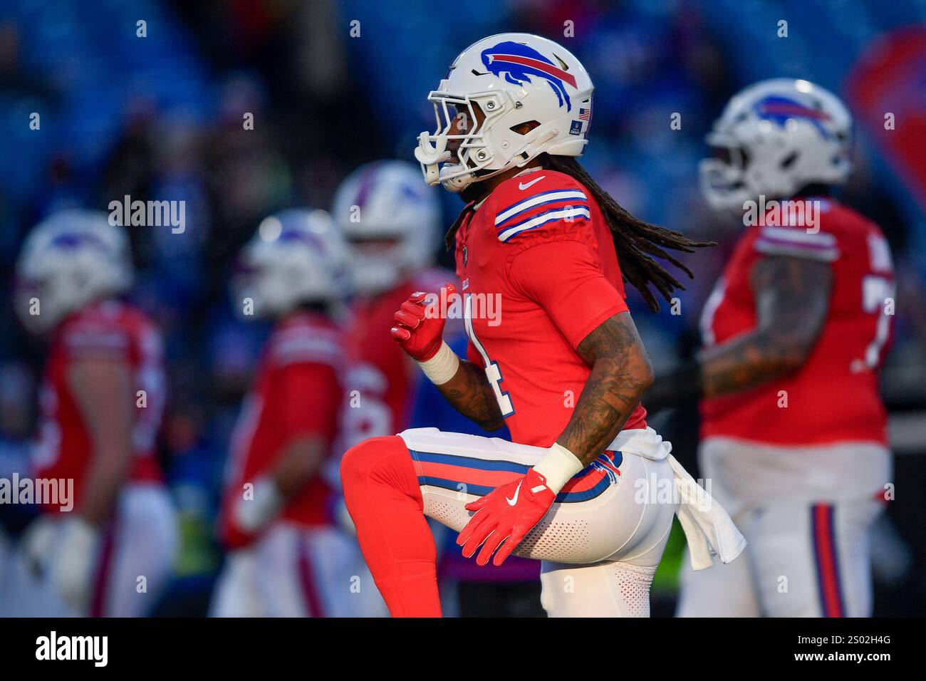 Buffalo Bills running back James Cook (4) warms up before an NFL ...