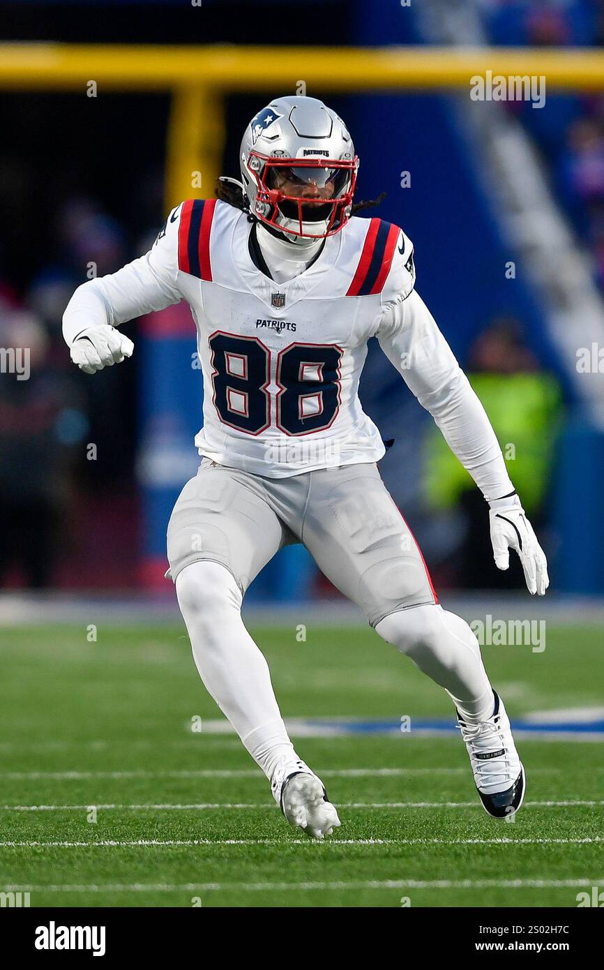 New England Patriots tight end Jaheim Bell (88) runs on the field ...