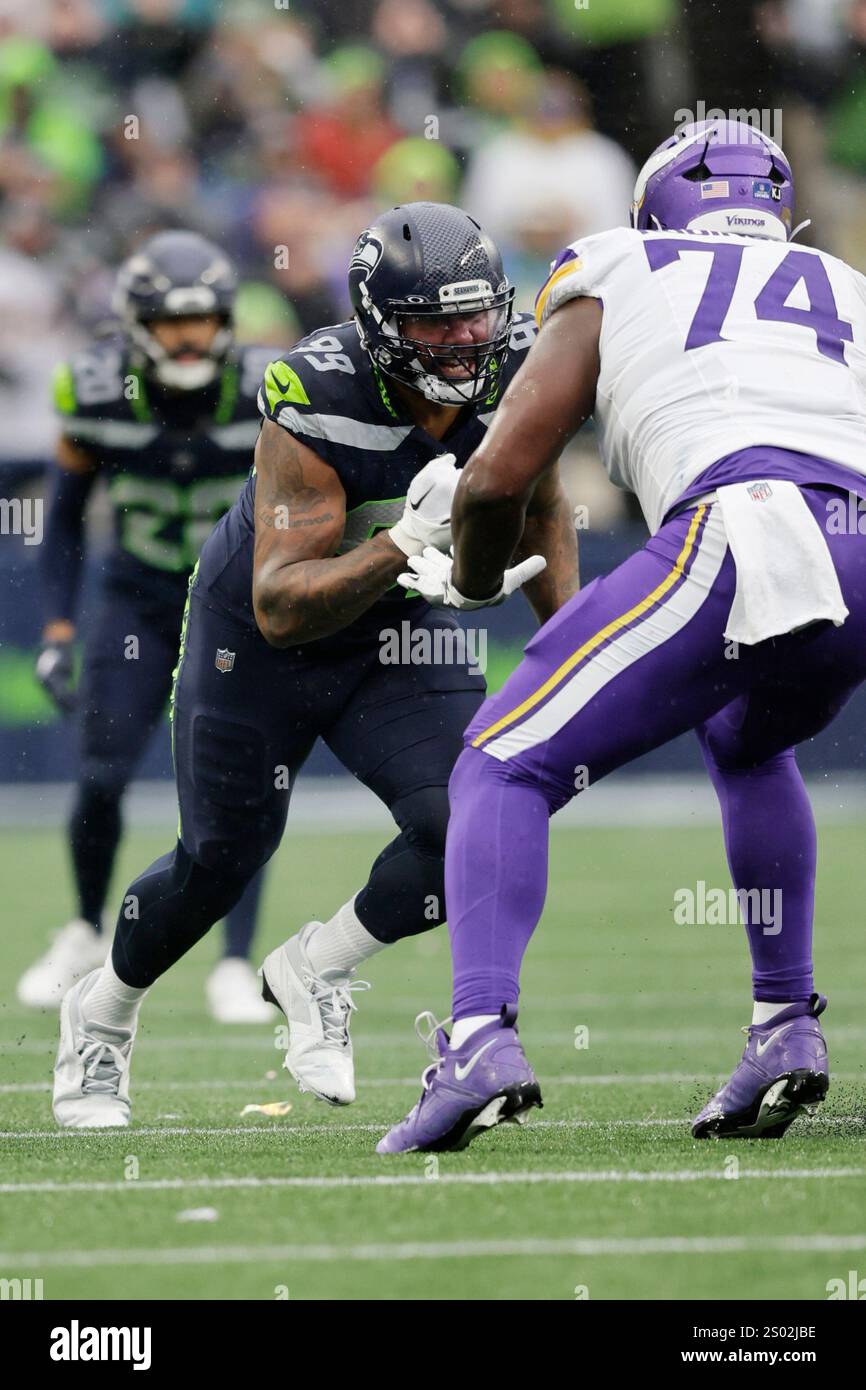 Seattle Seahawks defensive end Leonard Williams (99) charges Minnesota ...