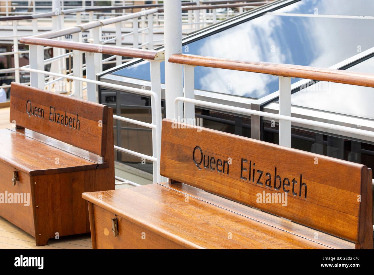 Cunard Queen Elizabeth cruise ship with wooden timber deck seating ...